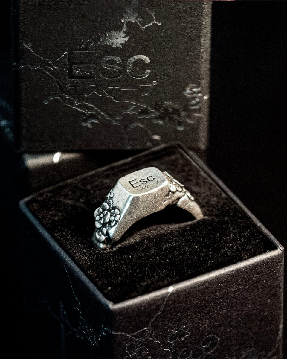 The Escape Ring– Cool Shirtz